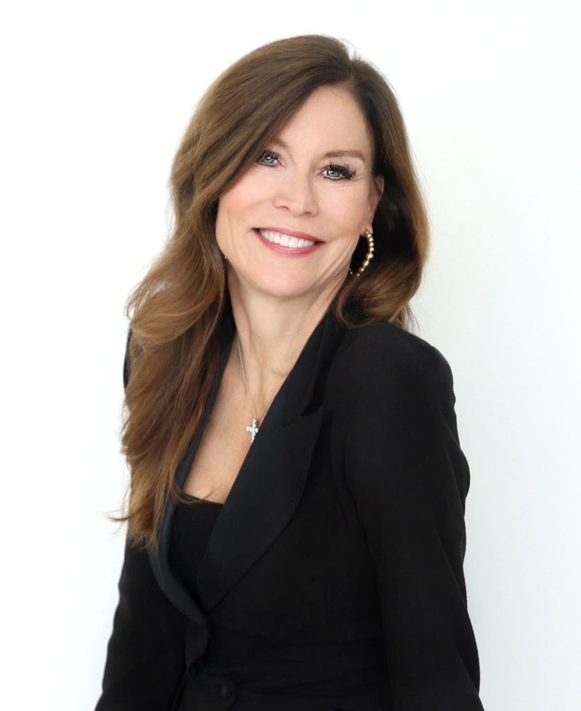 About Us | Meet The Atlanta Smiles Team | Dr. Dina Giesler